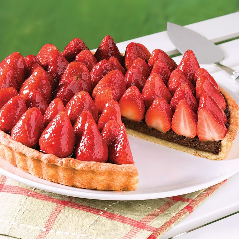 Chocolate Strawberry Pie - 5 ingredients 15 minutes