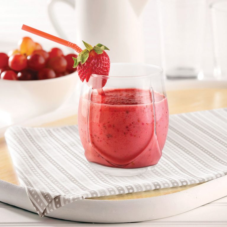 Smoothie aux fruits rouges et thé vert - 5 ingredients 15 minutes