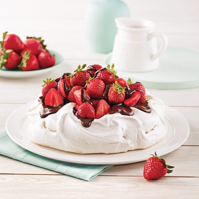 Pavlova aux fraises et chocolat - 5 ingredients 15 minutes