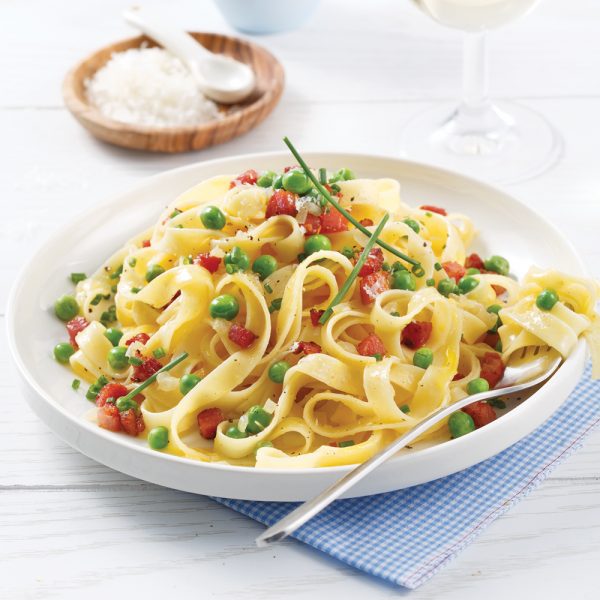 Tagliatelles carbonara aux petits pois - 5 ingredients 15 minutes