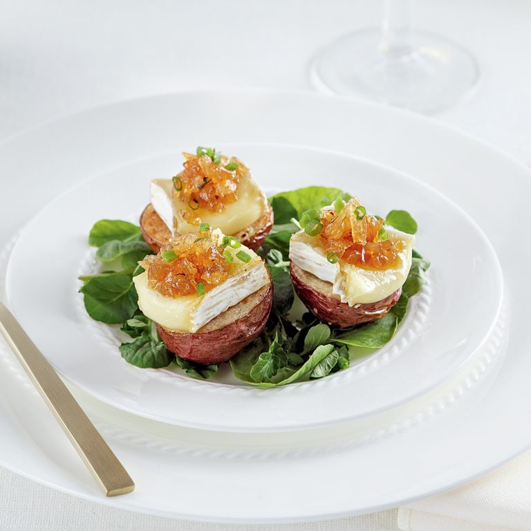 Patates grelots, oignons caramélisés et brie - 5 ingredients 15 minutes