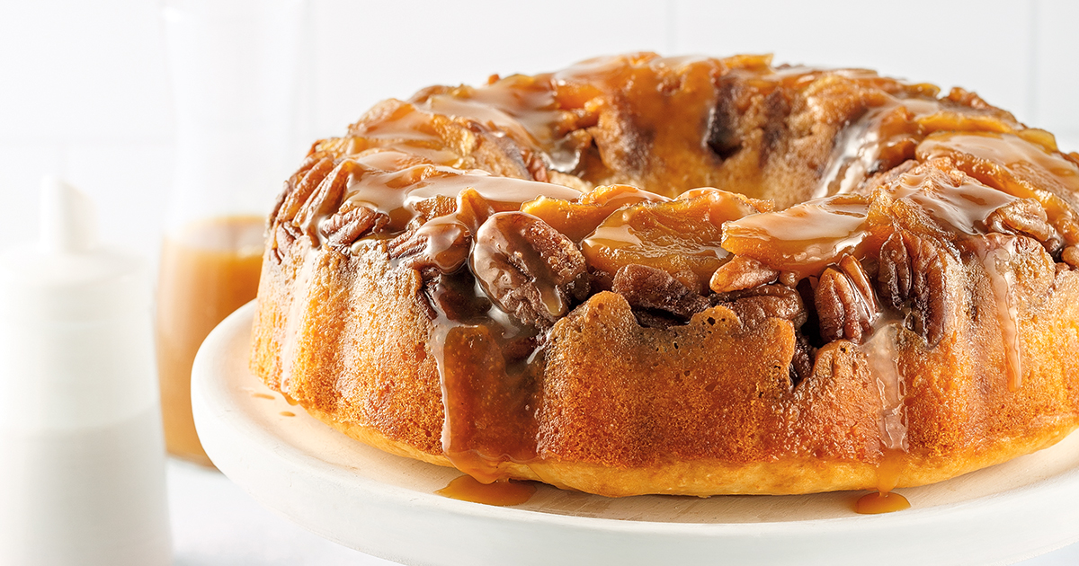 Gâteau renversé aux pommes, pacanes et érable - 5 ingredients 15 minutes