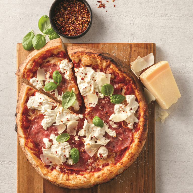 Pizza au salami et burrata - 5 ingredients 15 minutes