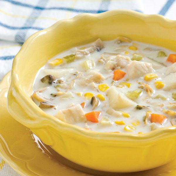 Soupe-repas crémeuse au poisson et aux légumes - Les recettes de Caty