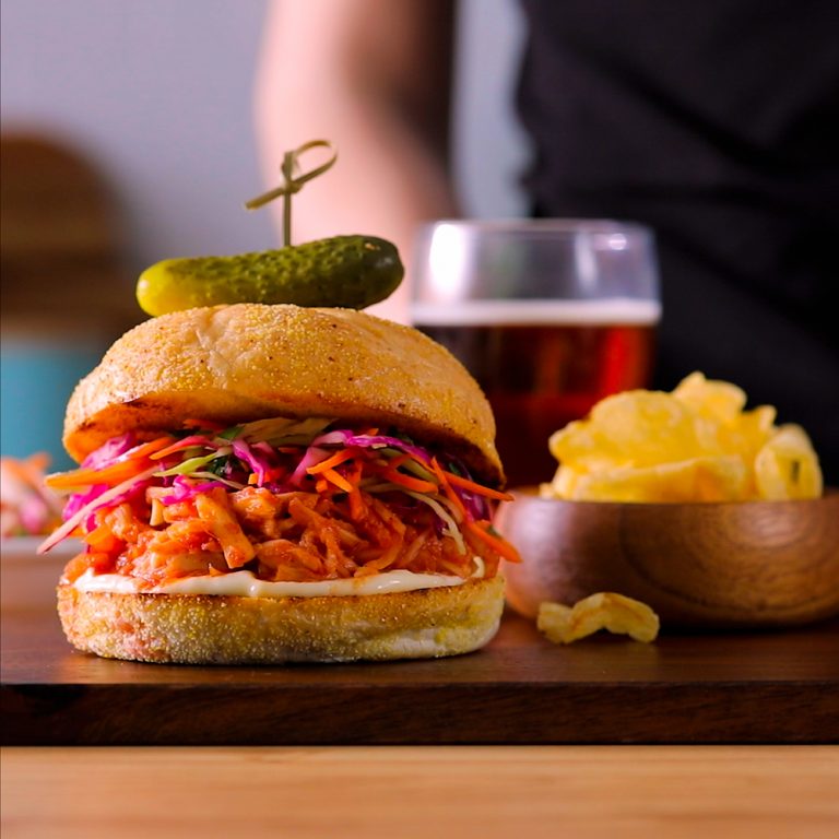 Burger végé de style porc effiloché - Je Cuisine