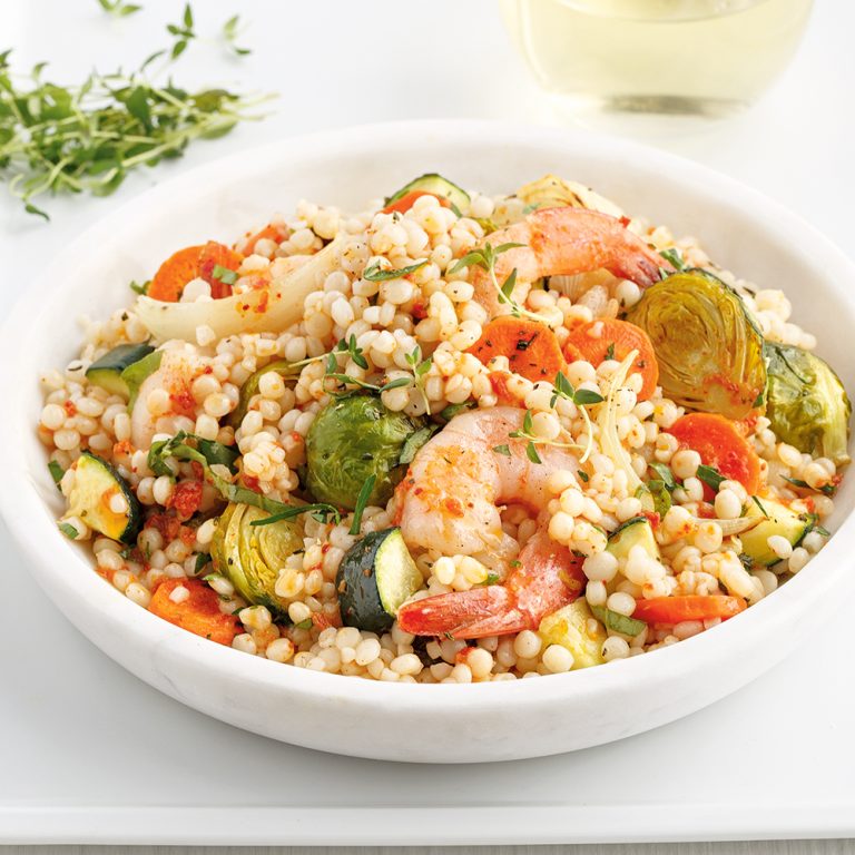 Salade de couscous perlé aux légumes grillés et crevettes - Je Cuisine