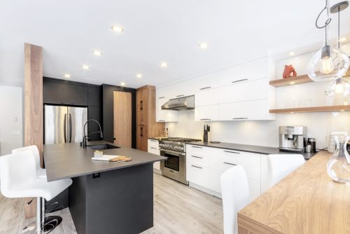 Une cuisine moderne et chaleureuse - Je Décore