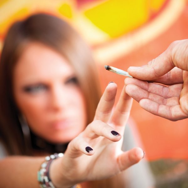 La drogue à l'adolescence - Pratico-Pratiques